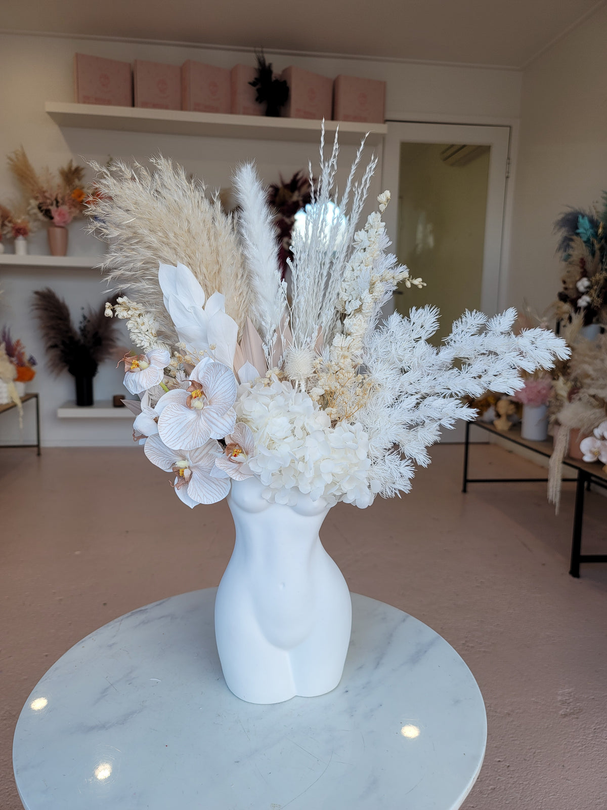 // PAOLA // | Pretty Dead Flowers